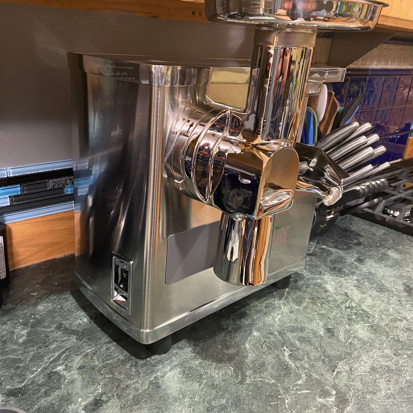 Two-Step Hydraulic Cold Press Juicer | PURE Juicer